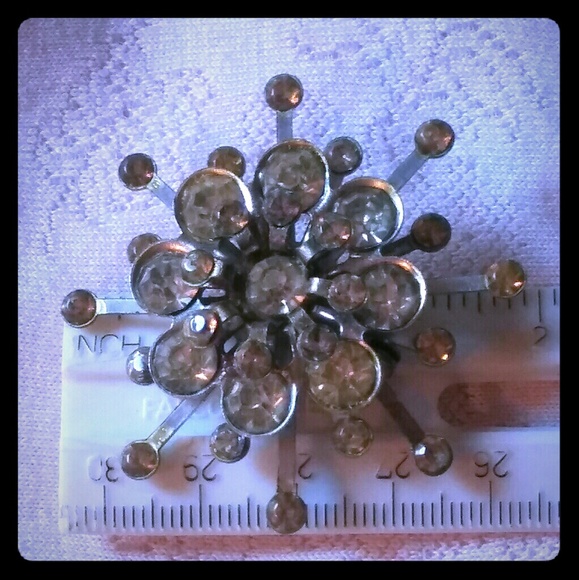 Jewelry | Vintage Flower Starburst Rhinestone Brooch | Poshmark